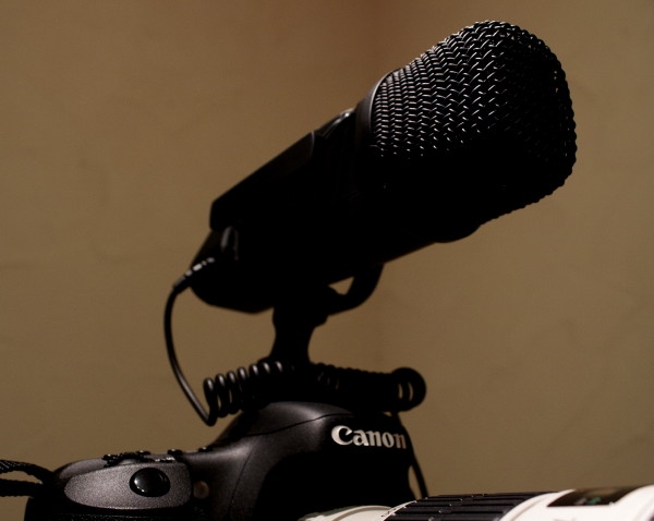 価格.com - 『Rode SVM Stereo VideoMic』CANON EOS Kiss X4 EF-S18-135 IS レンズ ...