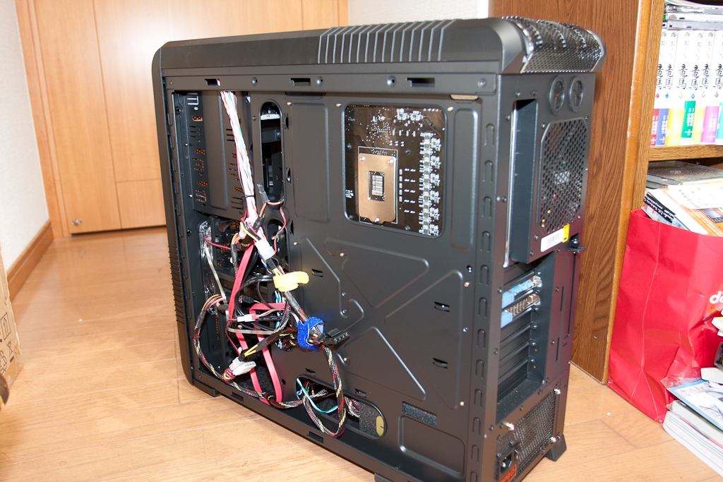 価格.com - 『MY CM 690 II Plus RC-692-KKN1裏側』COOLER MASTER CM 690 II Plus ...