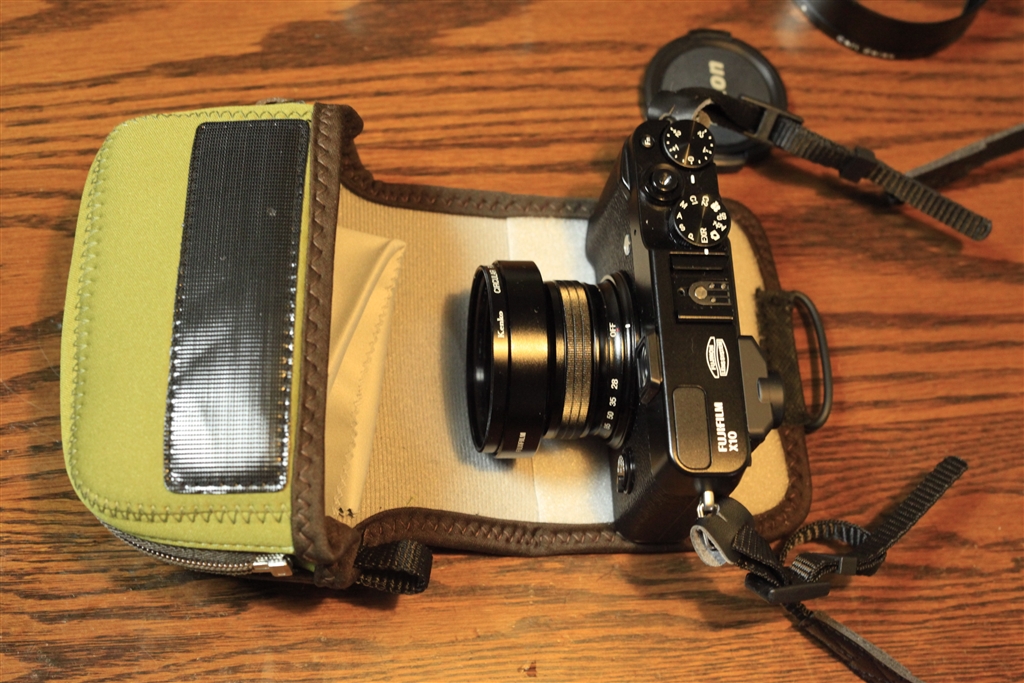 価格.com - 富士フイルム FUJIFILM X10 ロージさん のクチコミ掲示板投稿画像・写真「無粋な専用ケース」[1048312]