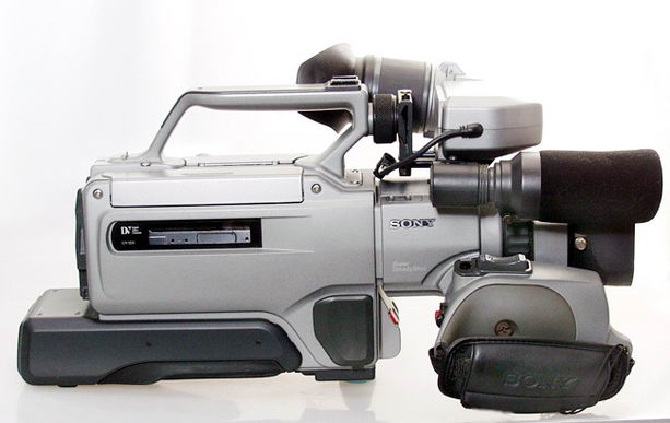 価格.com - 『DCR-VX900の裏側の写真』SONY HXR-NX5J Video007さん のクチコミ掲示板投稿画像・写真「NEX ...